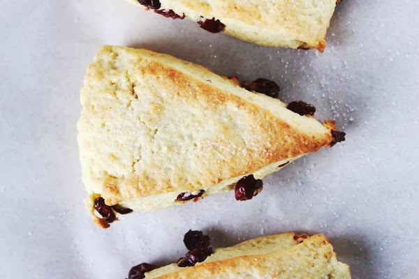 Tati Cupcake: Scones mit Cranberries & Orange.