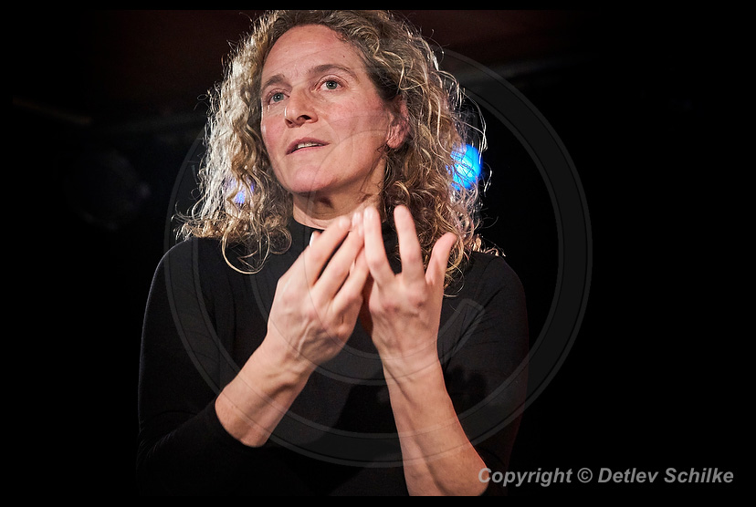 The EyeCatcher Blog: Julie Sassoon Quartet - Jazzkeller 69 im AUFSTURZ