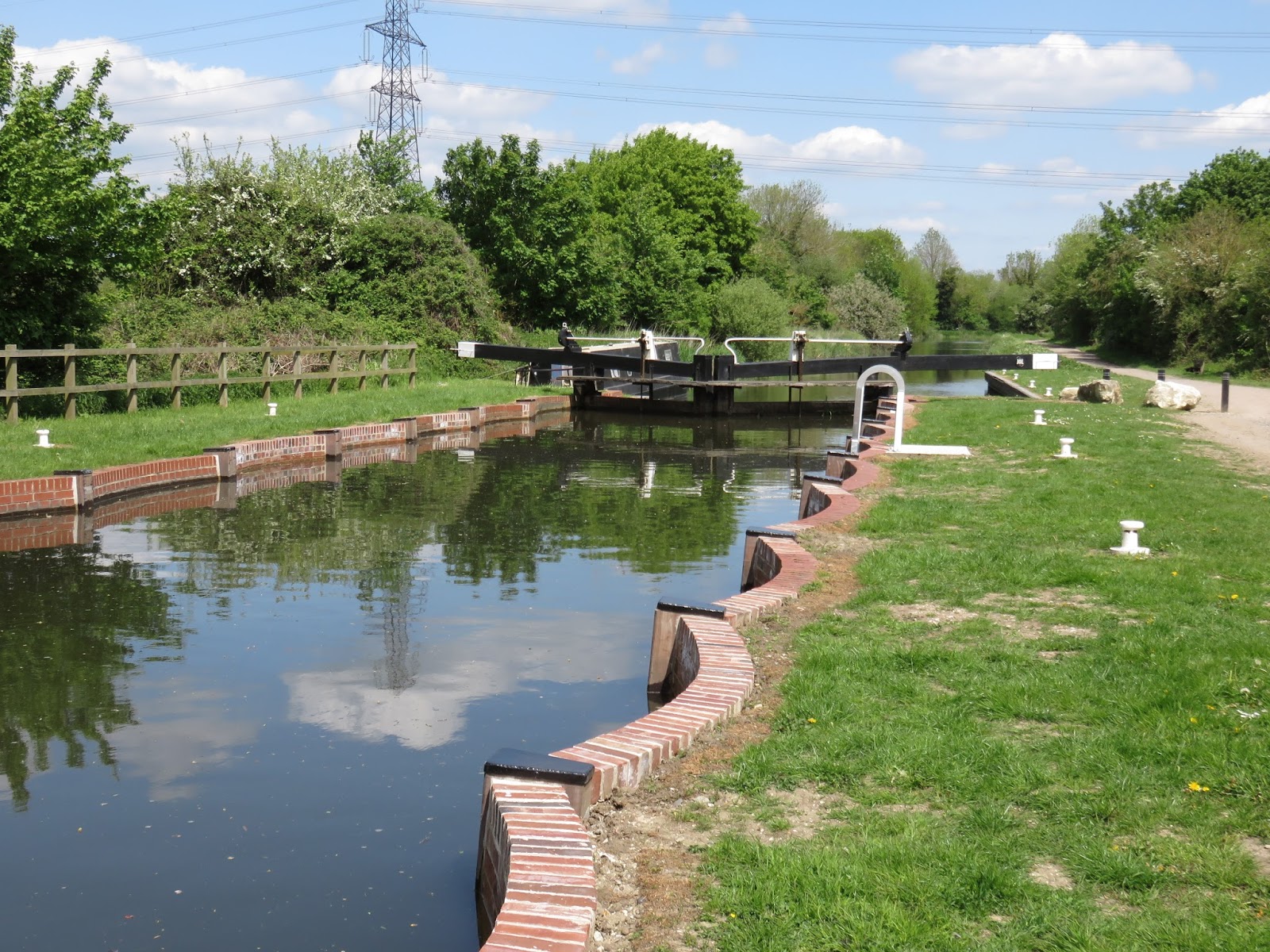 Kev & Deb's cruise: Marlow to Frouds Bridge Marina