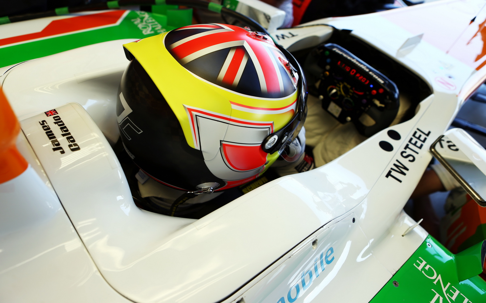 2013 SILVERSTONE TEST: DAY 1 IN HIGH RESOLUTION IMAGES - FORMULA 1