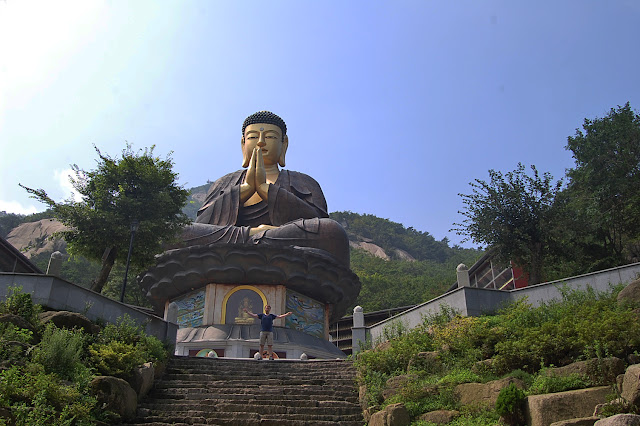 Pilgrim with a Passport: The Golden Buddha of Bukhansan: Part 1