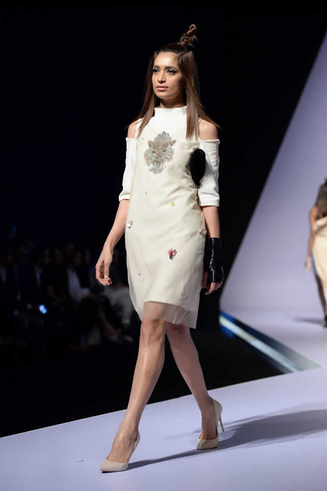 Hira Ali Studios “Woman Is Future” Collection at PSFW18