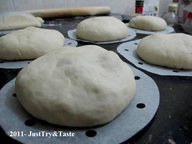 Obsesi Roti 9: Pau Isi Ayam Pedas & Bawang Bombay | Just Try & Taste