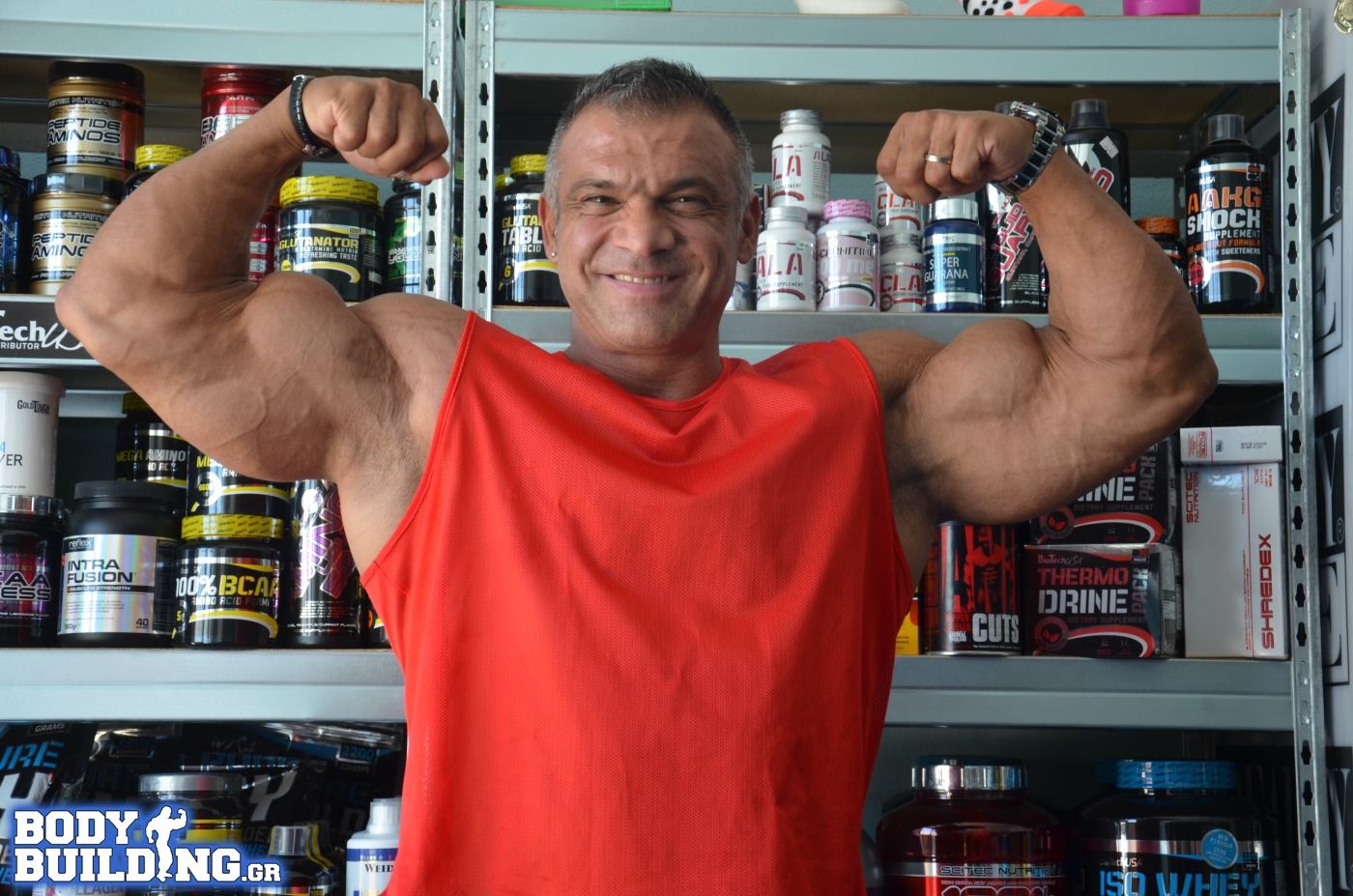 Muscle Lover: Greek master bodybuilder Manolis Tzinidis