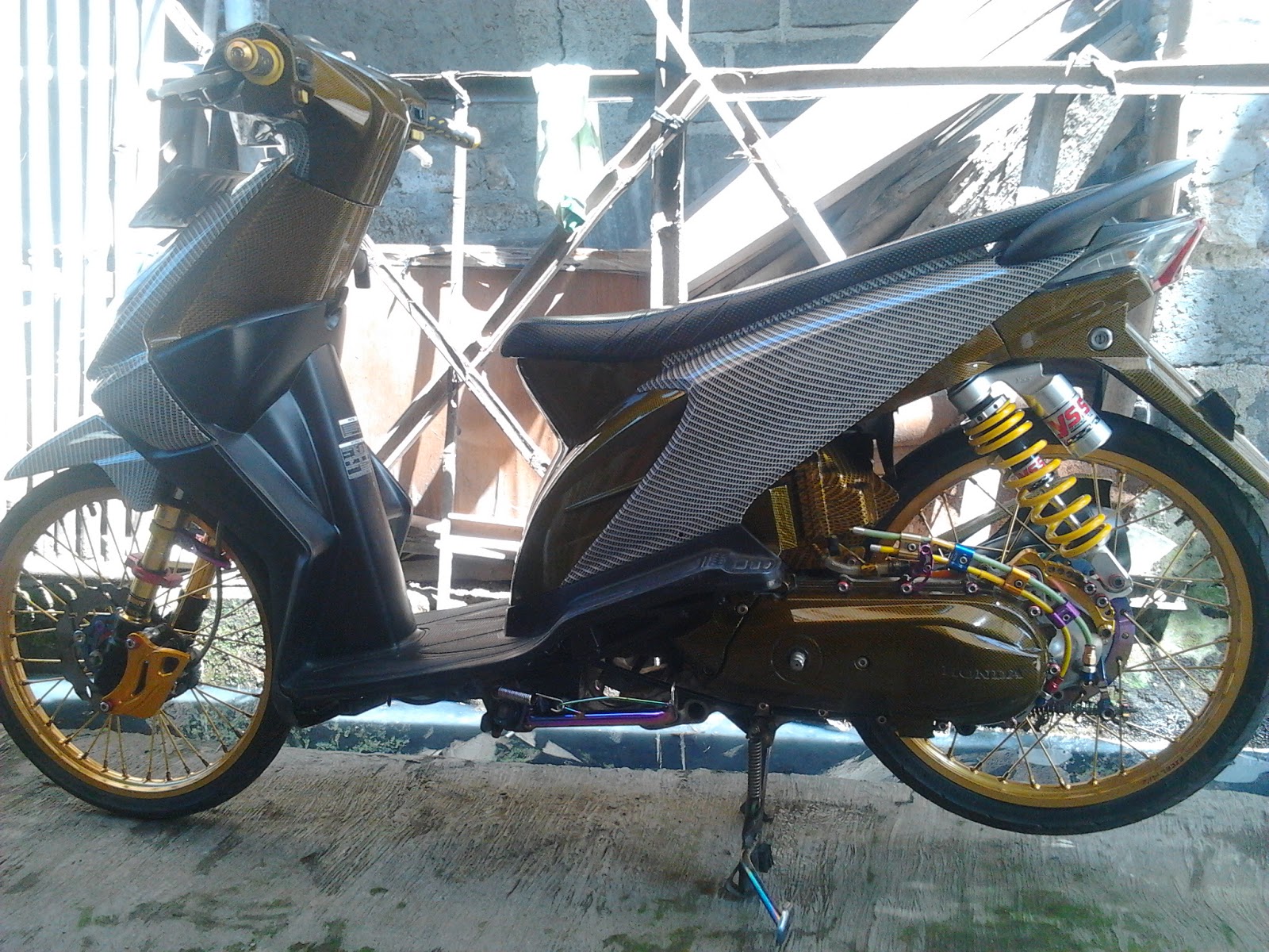 Mio Carbon Printing: Honda Beat Carbon