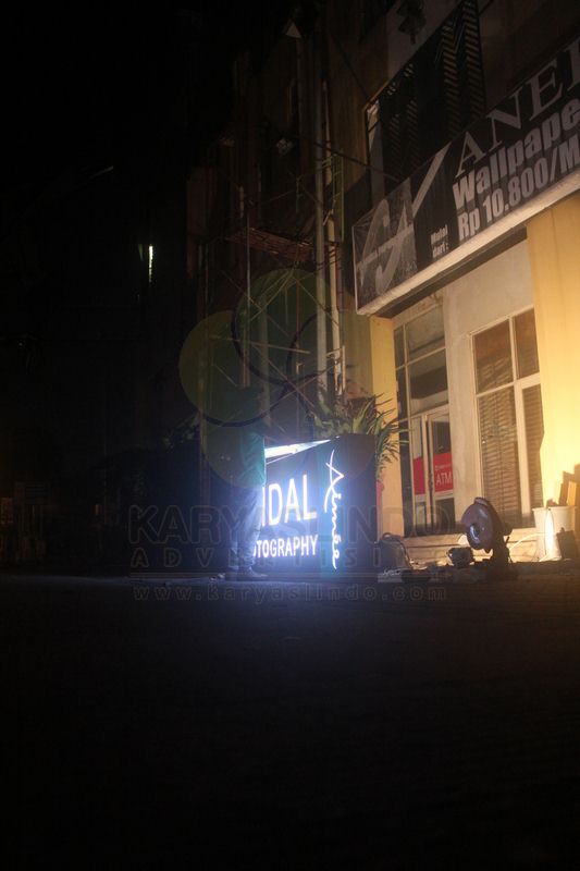 NEON BOX ACRYLIC + STICKER | BRIDAL