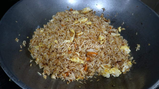 Nasi Goreng Ikan Bilis Hidangan Di Pagi Hari Raya Aidil Adha - Azie Kitchen