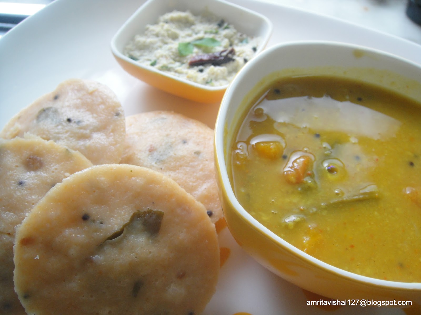 Sweet 'n' Savoury: Healthy Breakfast-Carrot Idli/Dosa
