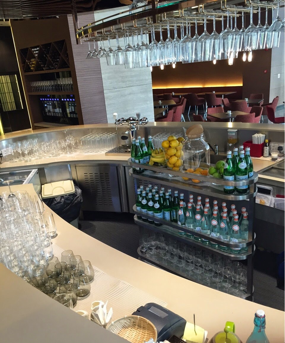 SuMMeR LoVes To Eat! Singapore Food Blog: Lunch Buffet at Escape ...