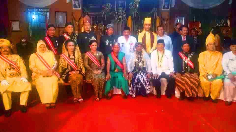 "SULTAN MELAKA DARUL ISLAM" OFFICIAL BLOG: PENYERAHAN DAN PEMAKAIAN ...