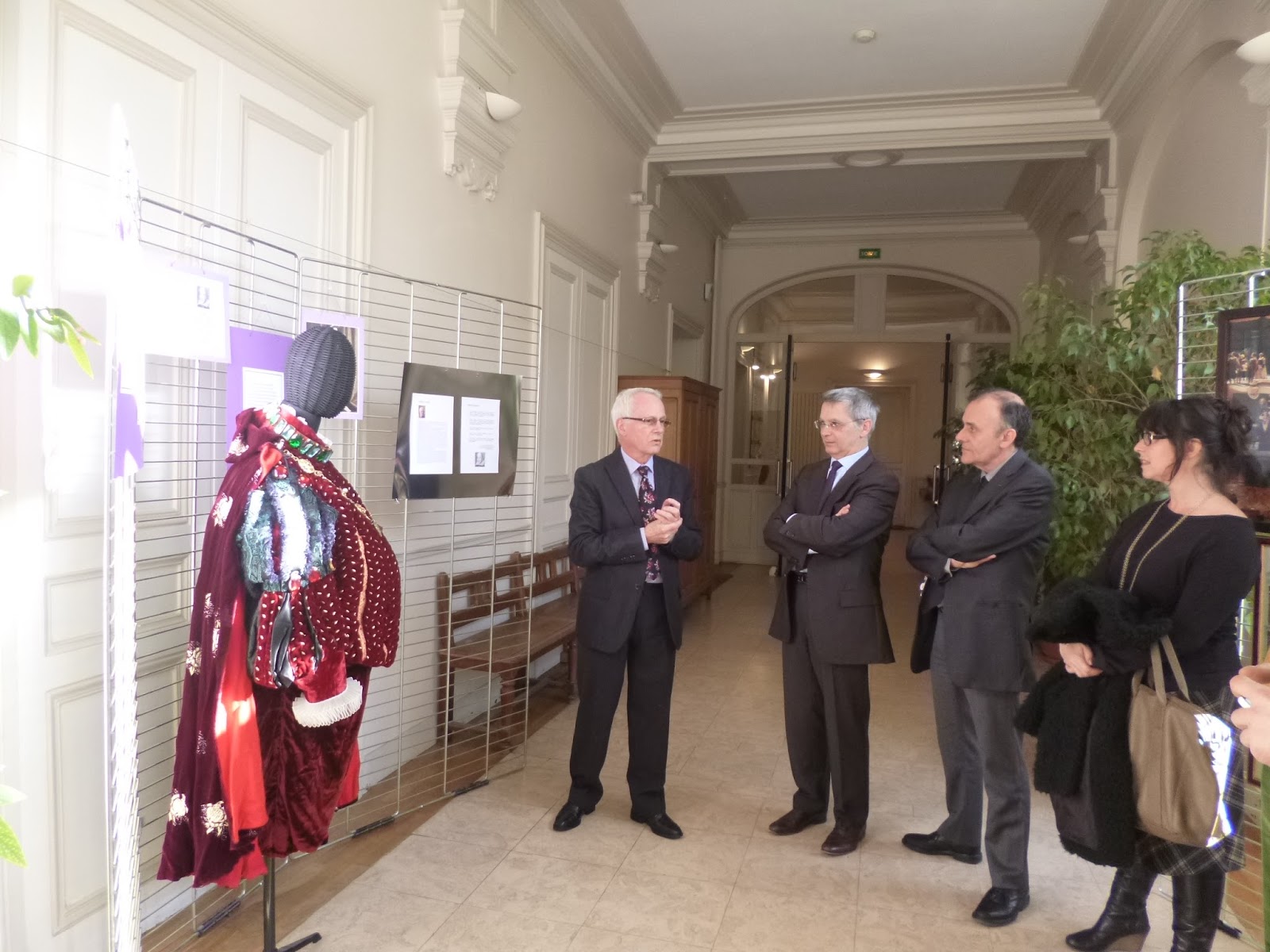 Daniel Ogier le décorateur: EXPOSITION DES MAQUETTES ET COSTUMES DE ...