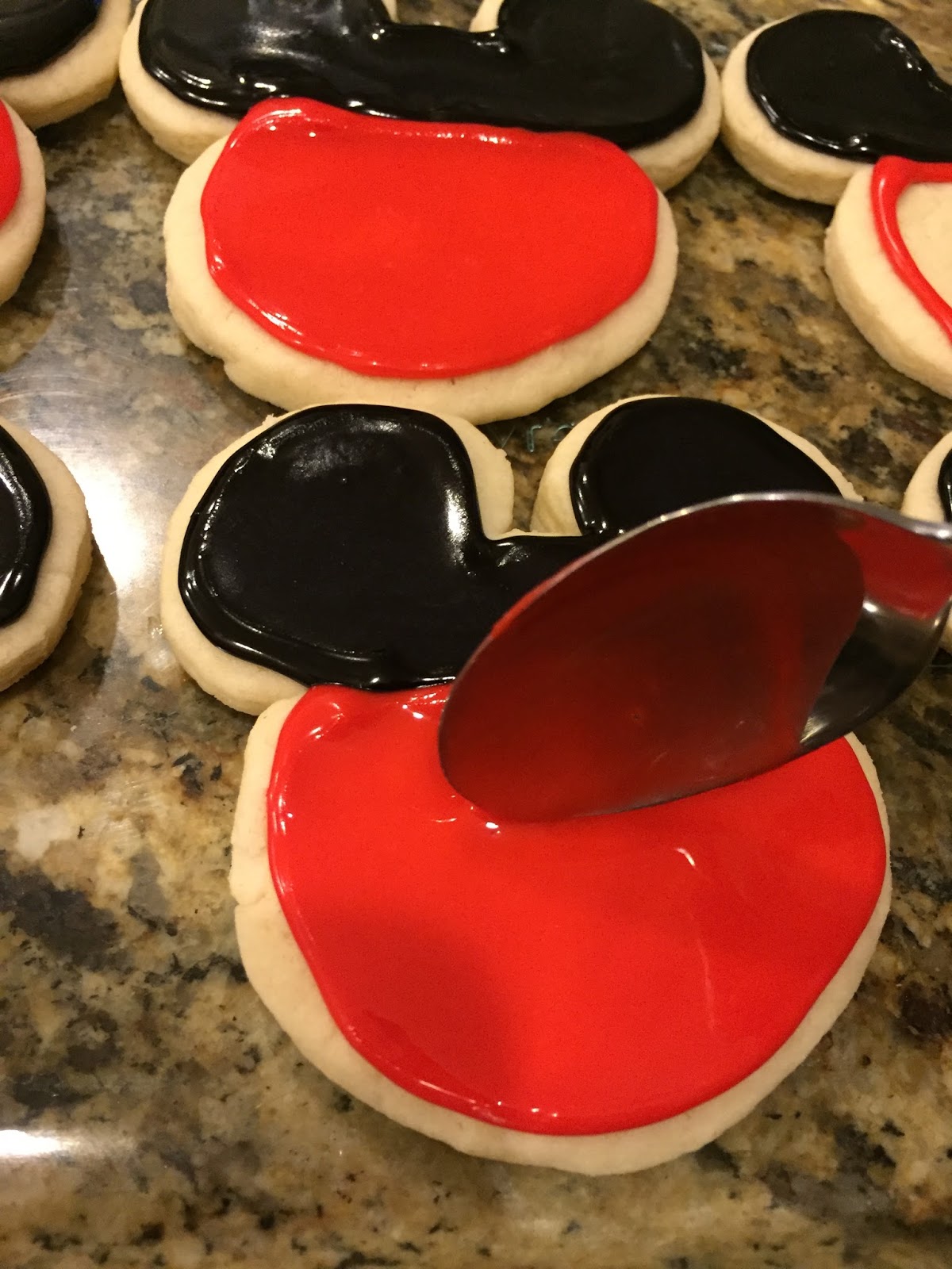 Mickey Mouse Cookies and DIY Cookie Cutter