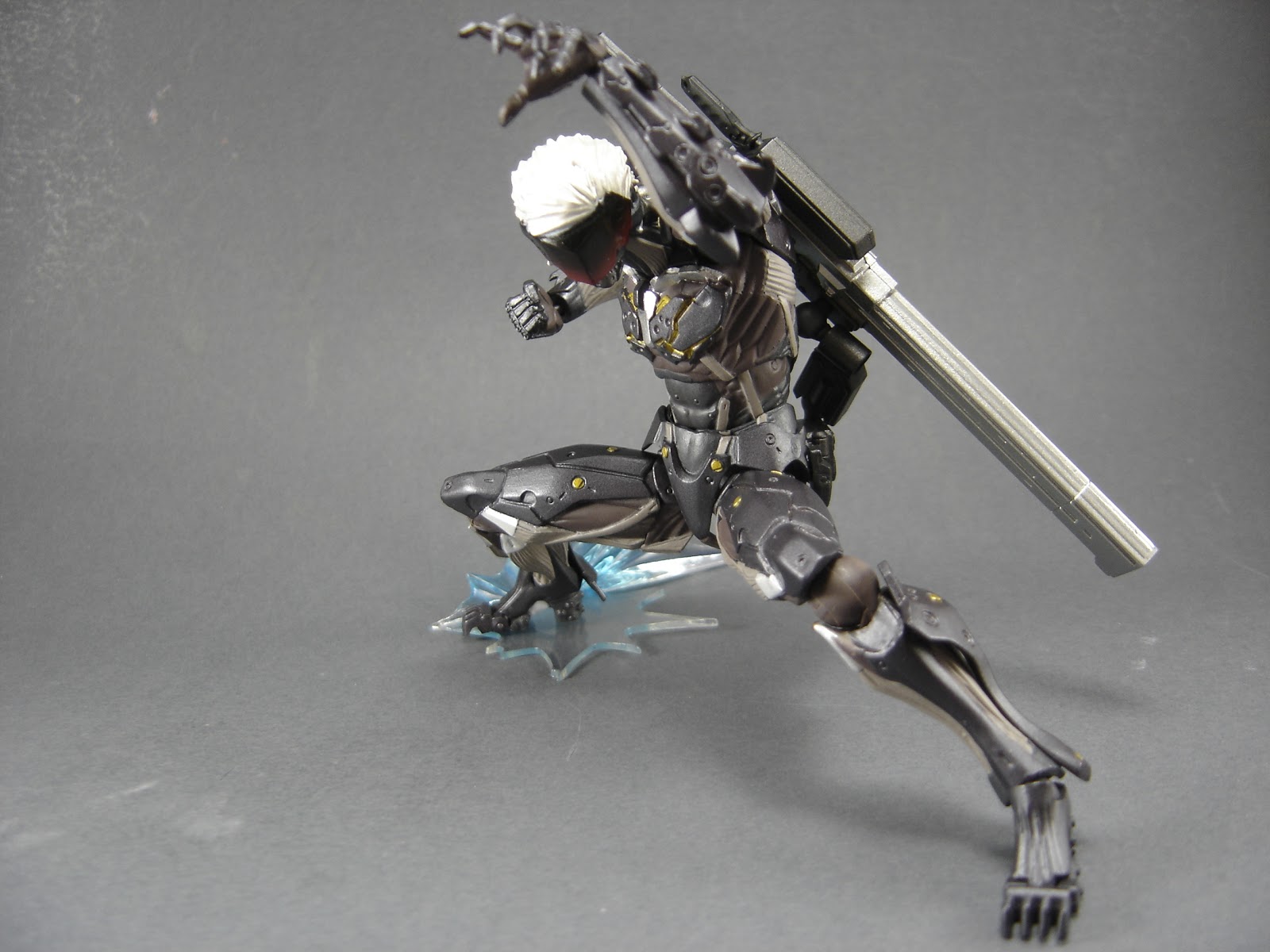 Lightning Ace's gundams: Revoltech Raiden from metal gear rising ...