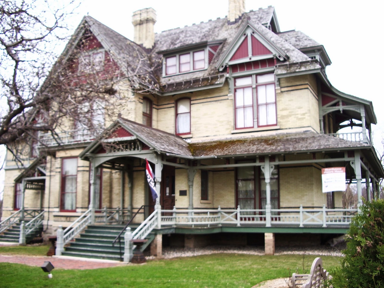 Sandra Scott's Travel Columns: Houdini Exhibit at The Castle in ...