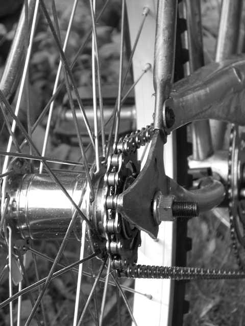 viksi: Desain Modifikasi Sepeda Fixie Klasik