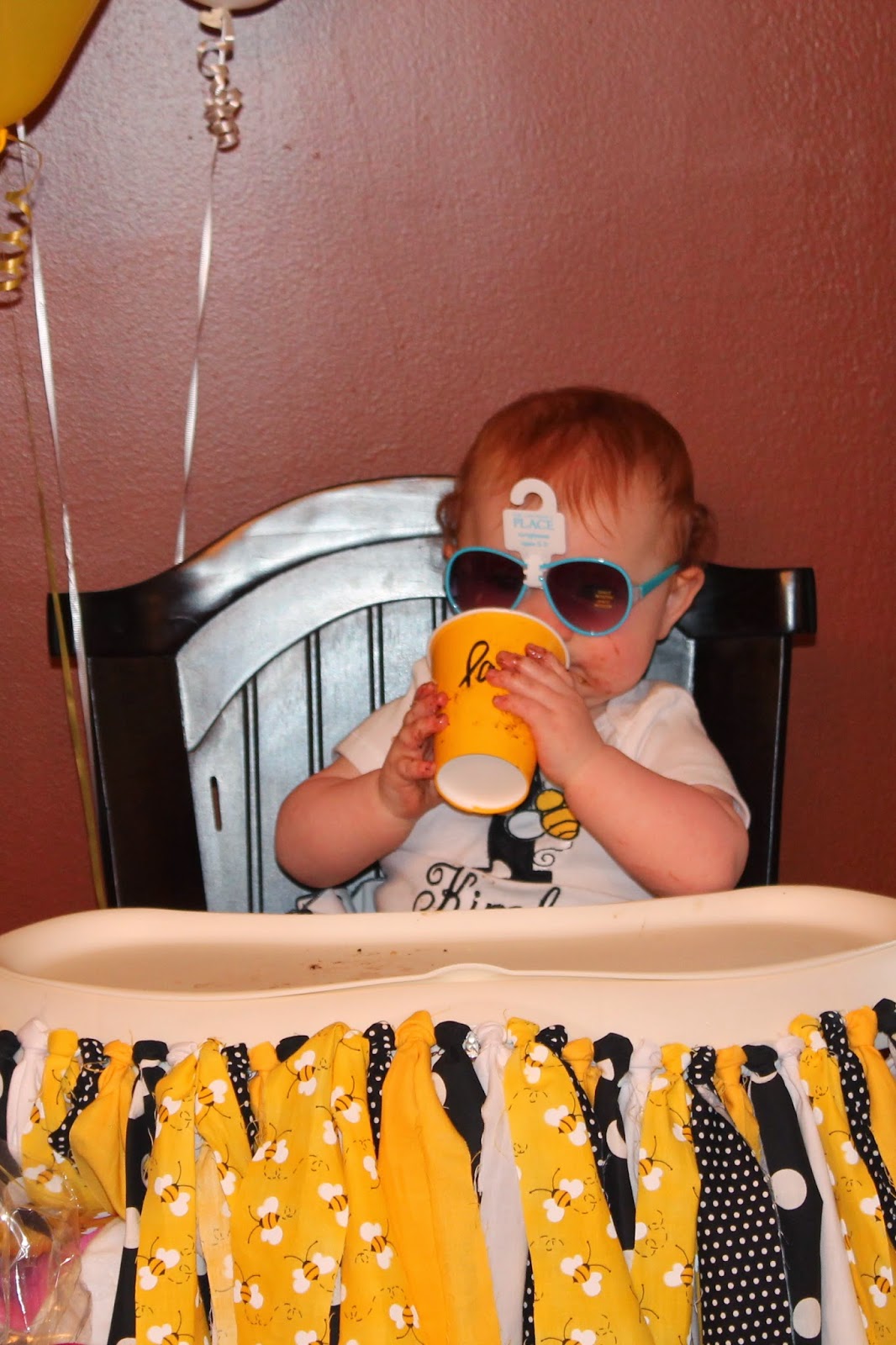 The Ginger{bred} House: Kimber's First Bee-Day: The PARTY!