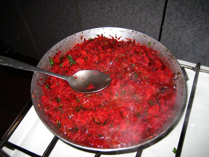 Living Rootless: Rustavi: Nino Makes Borshi