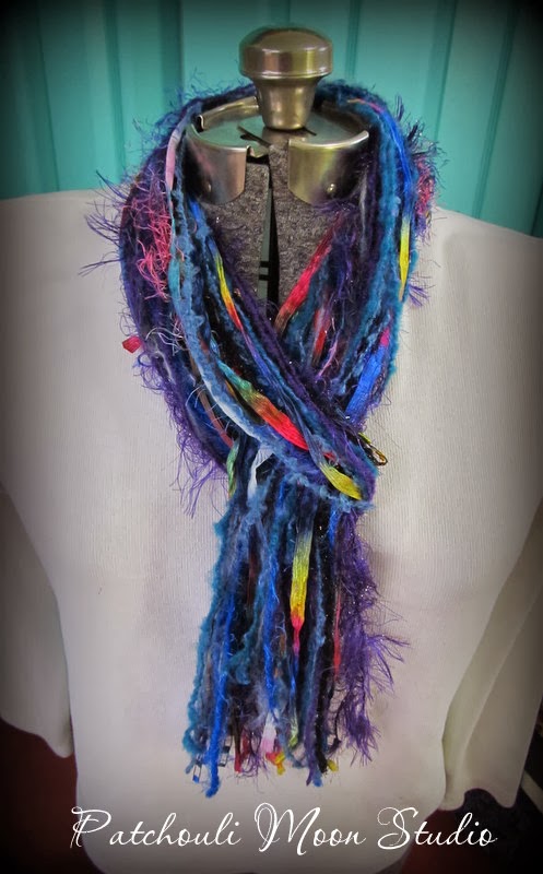 Patchouli Moon Studio: Tip of the Morning Tuesday~Easy DIY Yarn Scarf