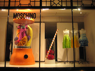 RetailStoreWindows.com: Moschino, London