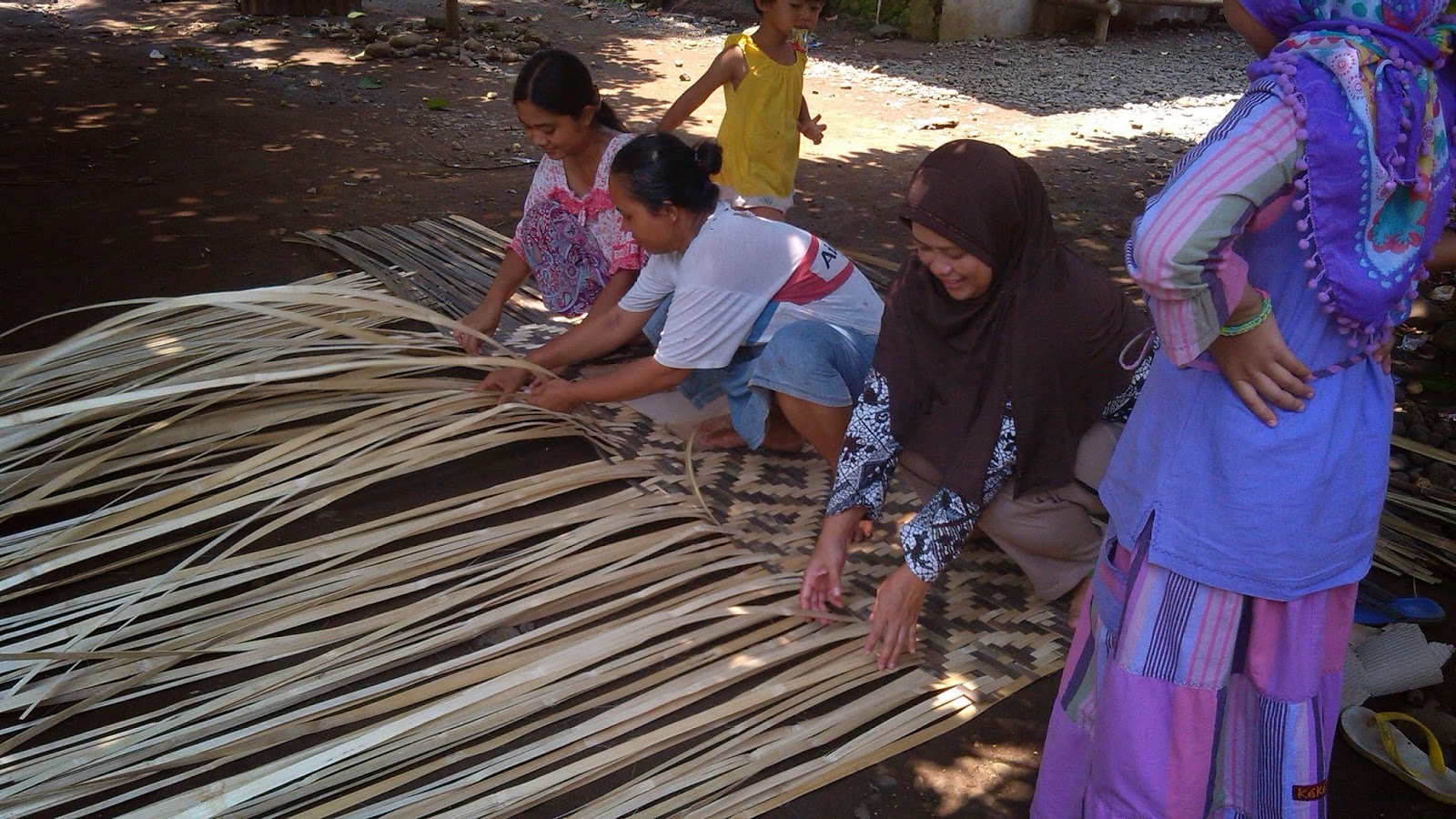 jawanis: ANYAMAN BAMBU BATIK / WOVEN BATIK BAMBOO