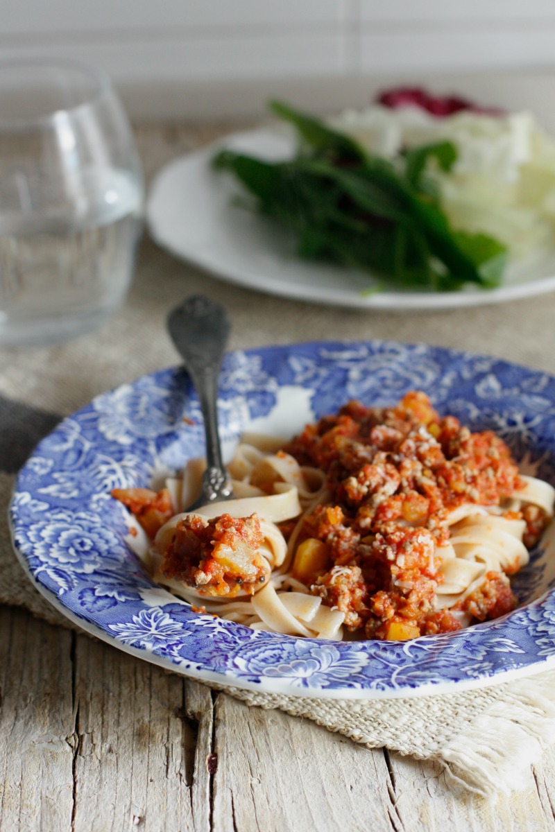 Tagliatelle di farro con ragù alla bolognese light. | Anna The Nice