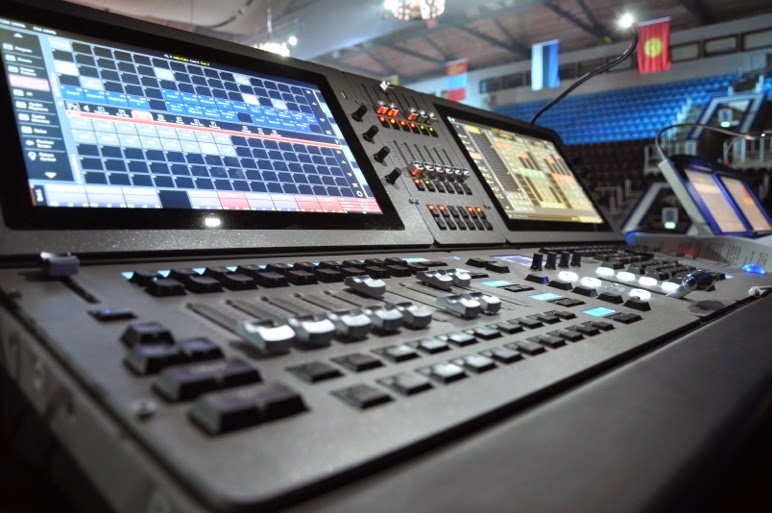 HARMAN’s Martin Professional M6 Lighting Console is the Optimal ...