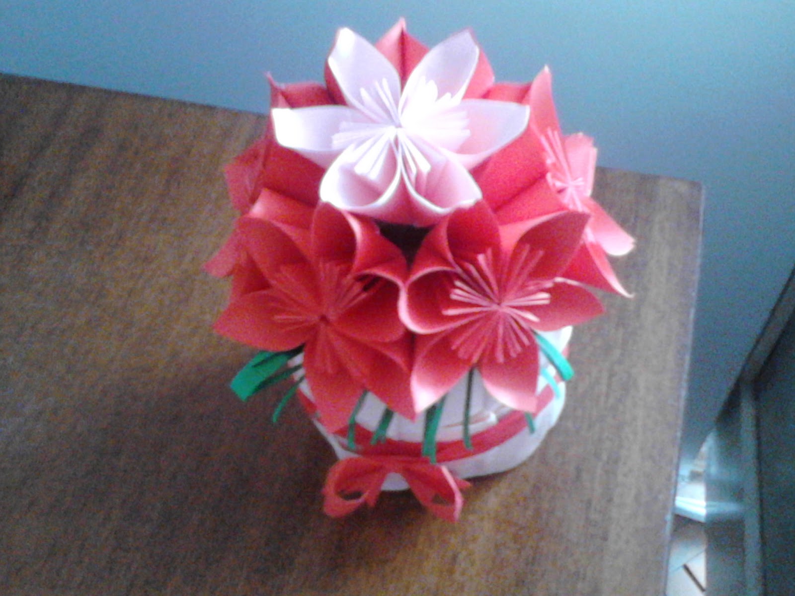 Floraria handmade ... cu flori din hartie: Aranjament flori handmade ...