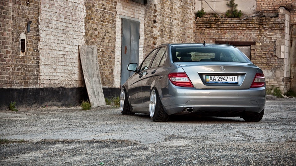 2007 Mercedes-Benz W204 C180 Stance | BENZTUNING