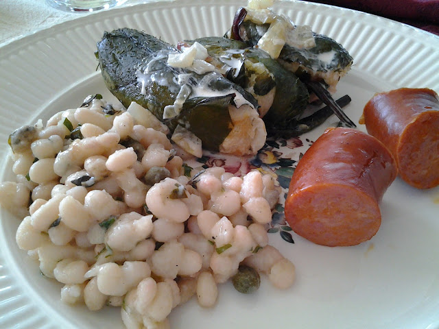 UkrainiYum!: Lots of Cooks . . . and BEET LEAF HOLUBTSI