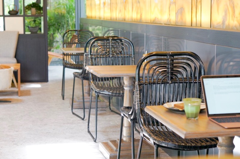 Monopole Coffee Lab Graha Family Branch Surabaya | Laura Angelia