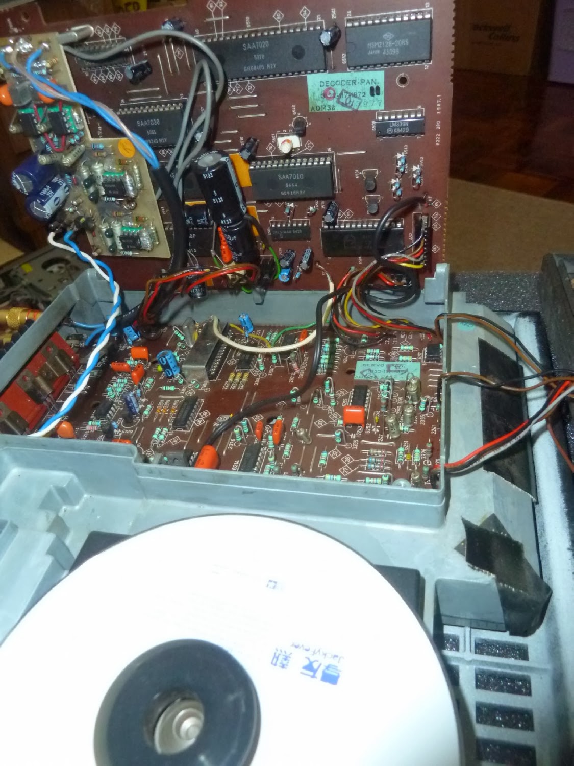 Moki Zen 摸機禪宗: Meridian MCD player -(MacGyver CD Player)