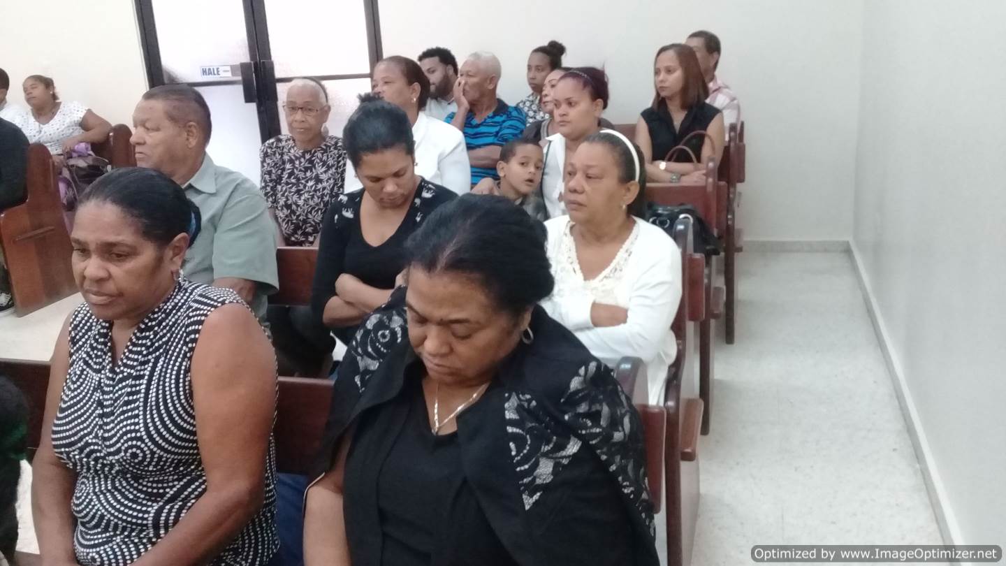 Dominicanalliyo.com: Funeral De Adriano Tineo En La Funeraria Savica ...