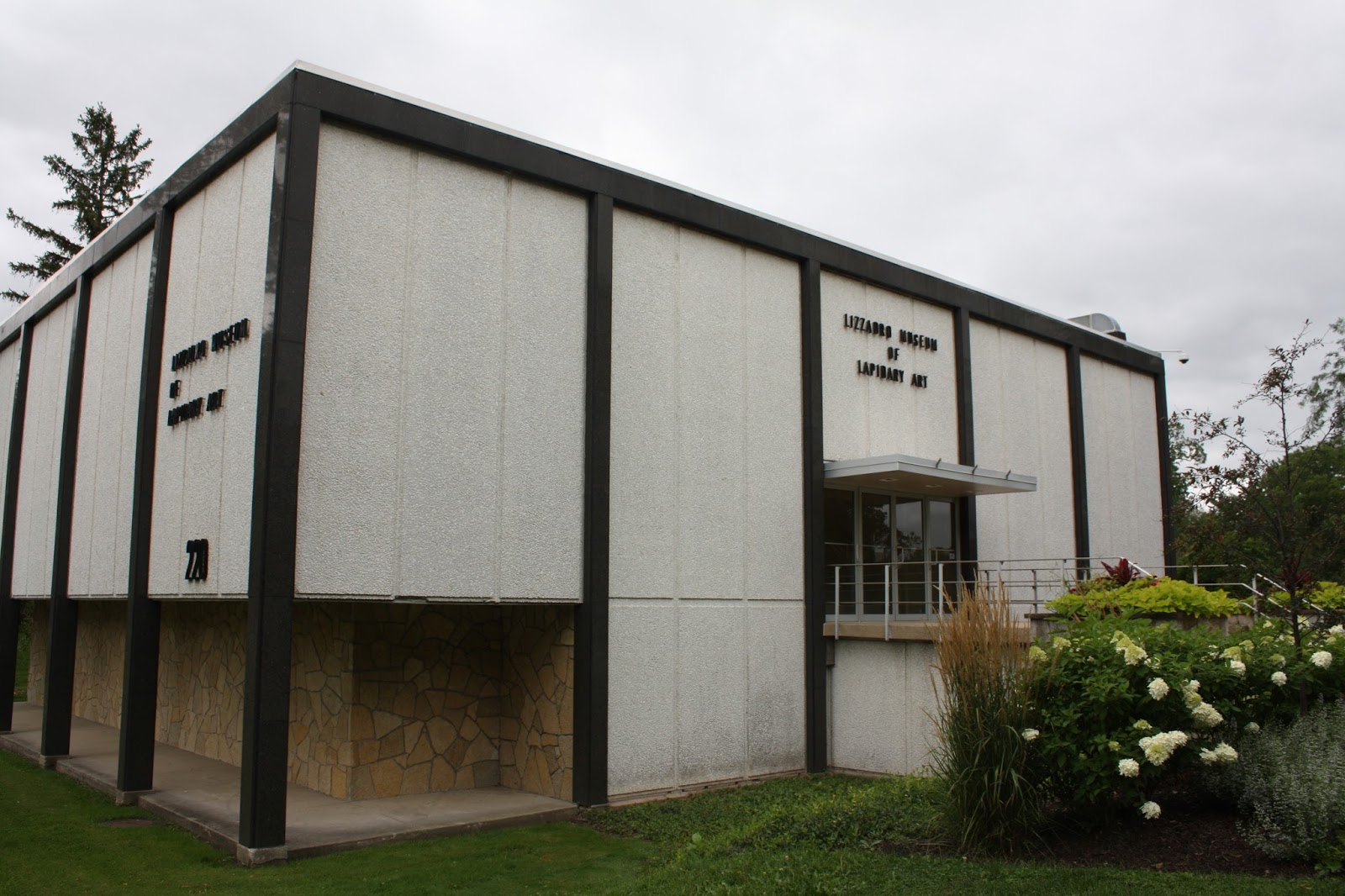 A Little Time and a Keyboard: Exploring The Lizzadro Museum of Lapidary ...