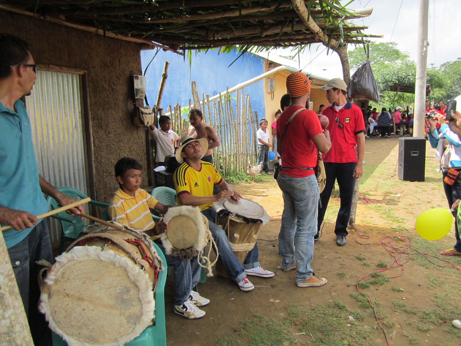 IDENTIDAD CULTURAL ZENU: Folclor