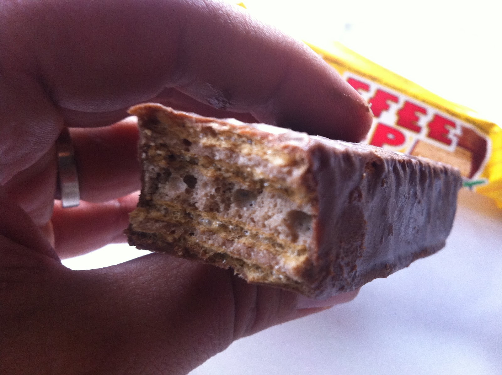 Walking The Candy Aisle: Coffee Crisp review