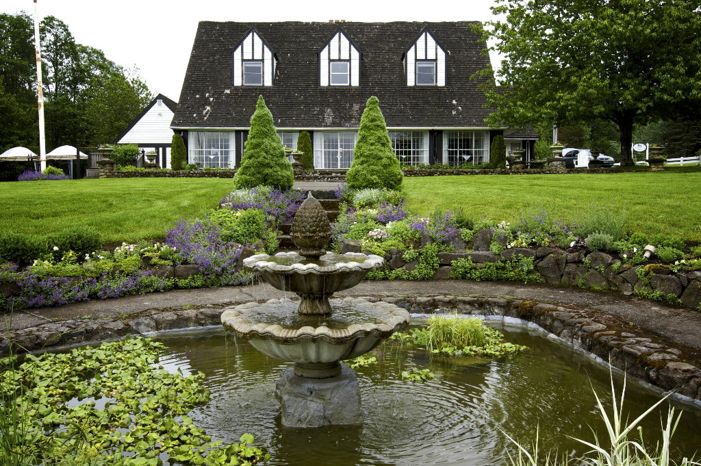 Twilighters Dream: Rebuilding of The View Point Inn