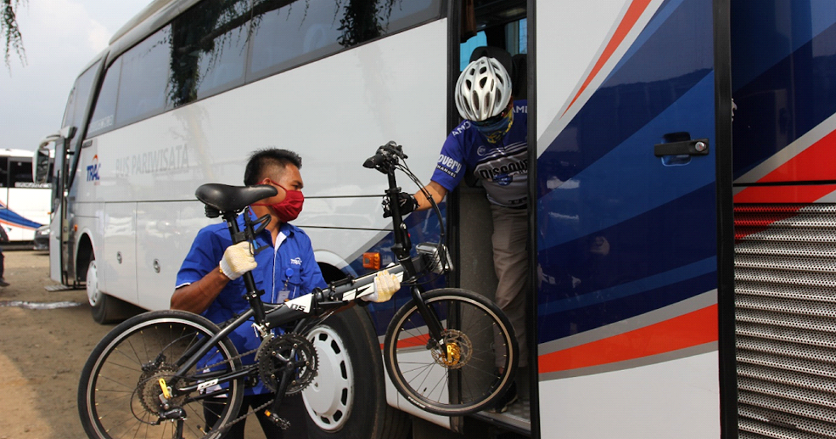 Nikmati Perjalanan Bersama Rombongan dengan Sewa Bus di TRAC
