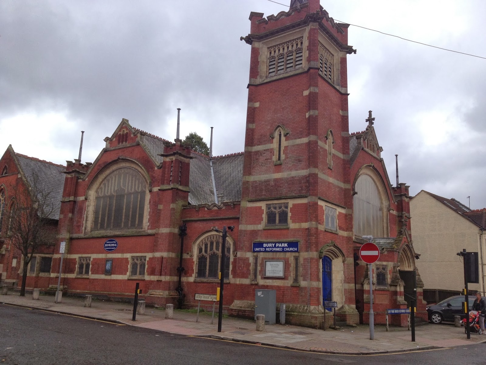 Luton Roma Church : Move to new Church premises!