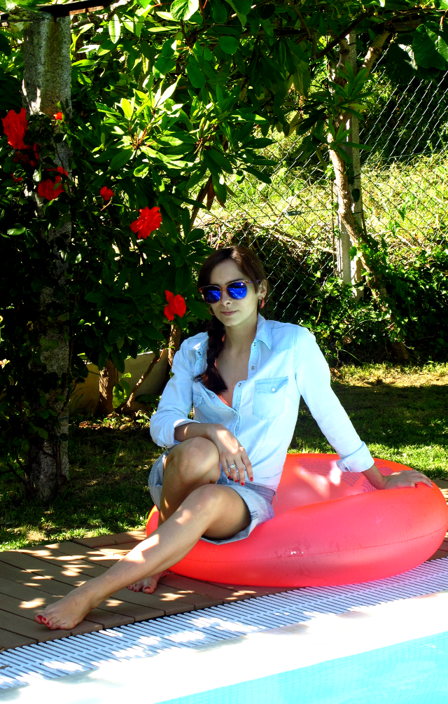 Denim & Neon for the pool | My kind of Joy