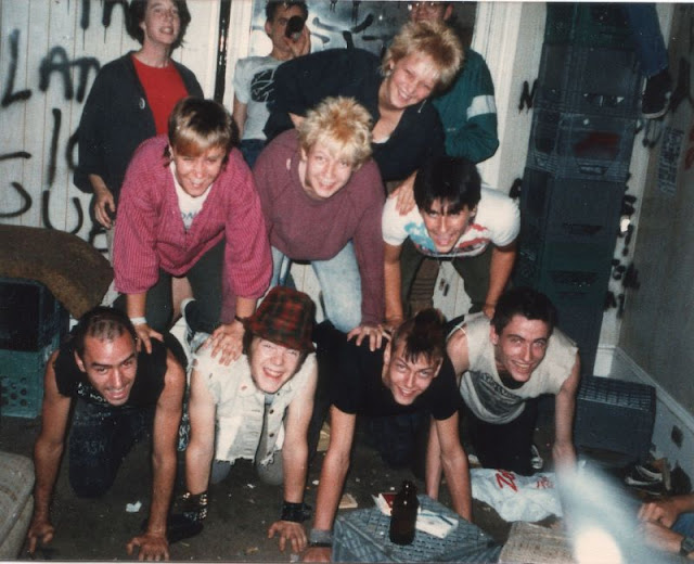 30 Vintage Photographs Capture Canadian Punk Scenes From the Early ...