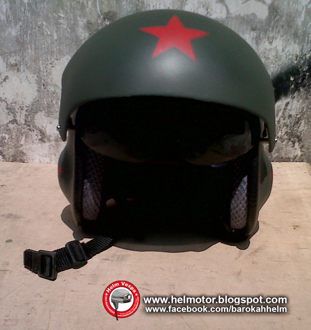 Helm Pilot Army Red Star ~ Helm Vespa