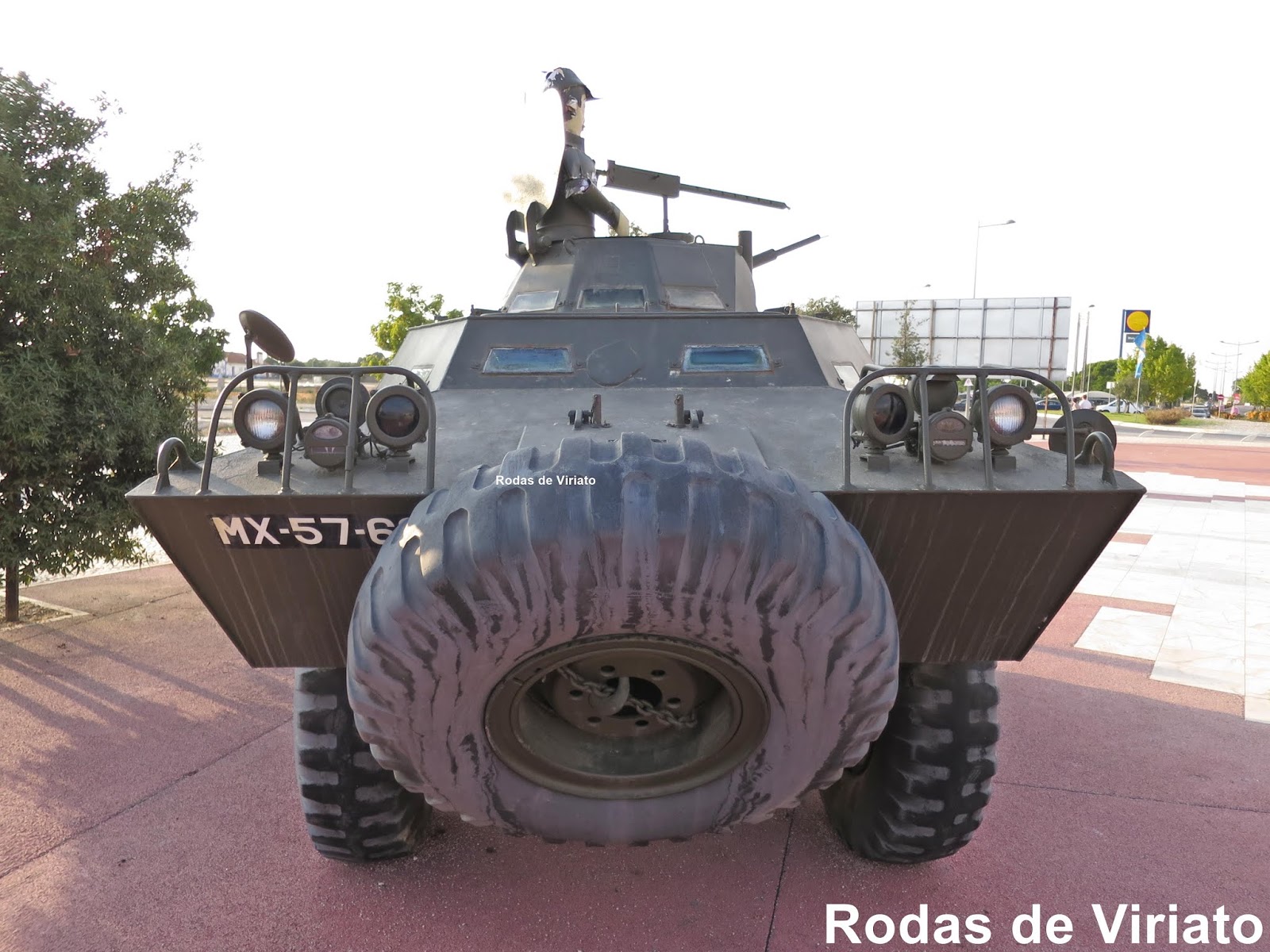 Blindado Chaimite V 200 em Grândola (1/2)