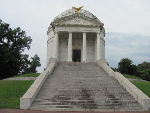 Between the Gate Posts: Illinois Memorial Monument Vicksburg National ...