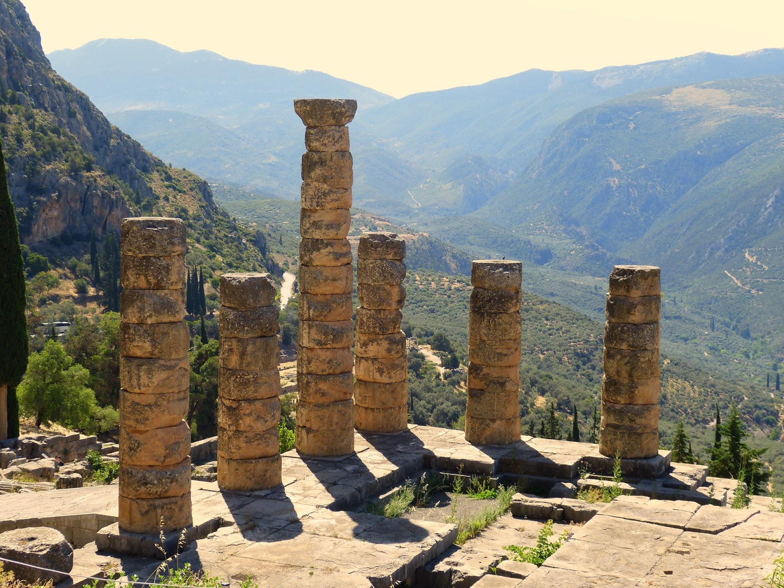 The Italian Backpacker: Close to the gods: Delphi