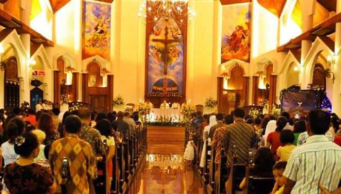 Gereja Di Ambon Dipadati Umat Kristen - Maluku Post