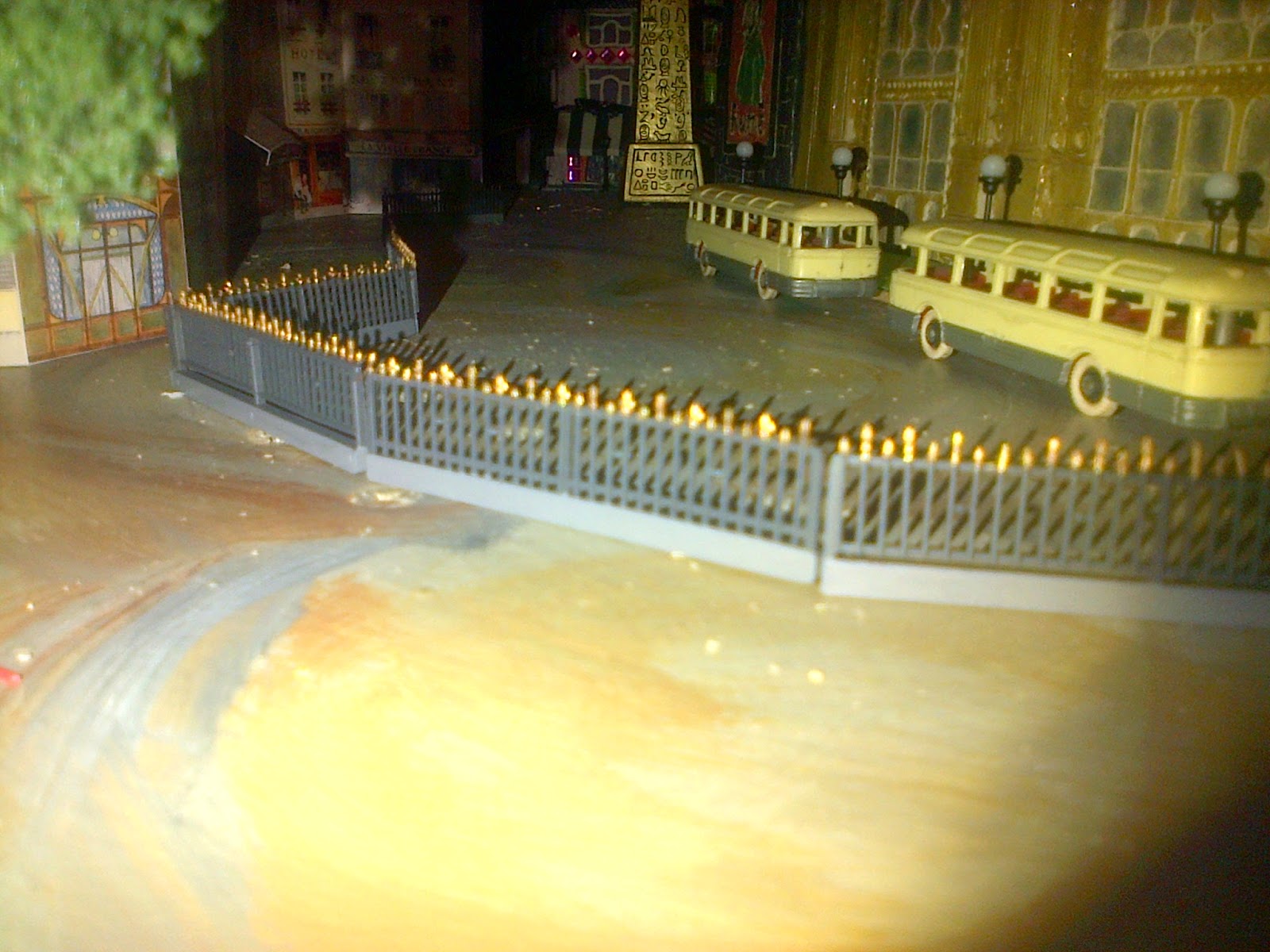 French Model Railway: HO scale street furniture