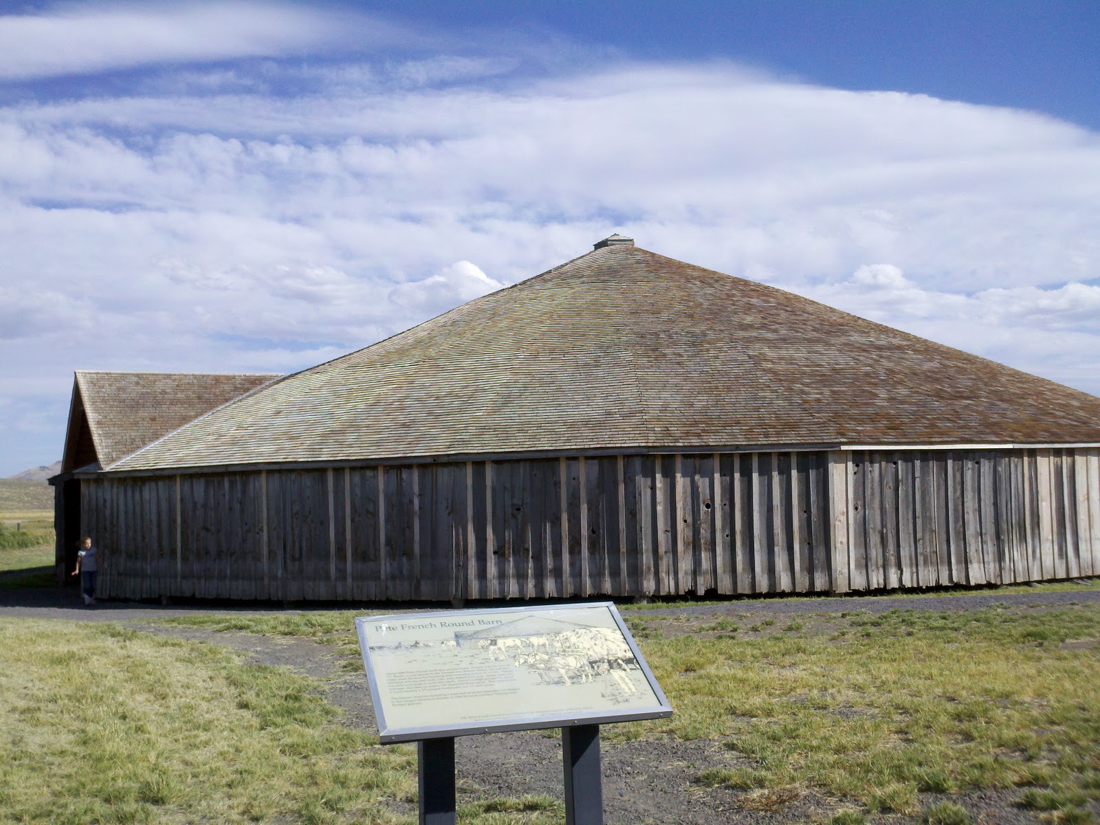 Writing into the Sunset: Friday Facts- Peter French Round Barn
