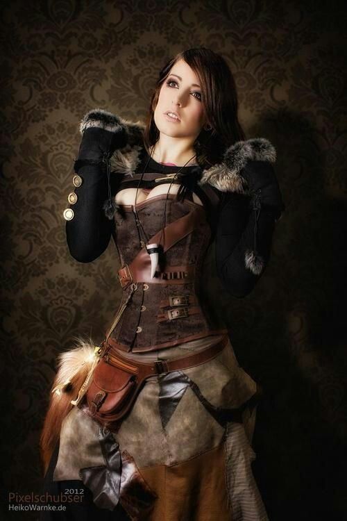 Steampunk Fashion Guide: Fur and Patchwork Skirt