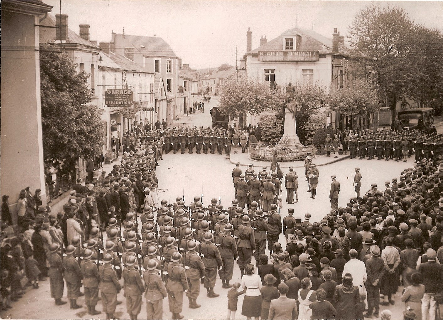PALICIA: Les Diables Rouges au coeur de Lapalisse (1940-1942)