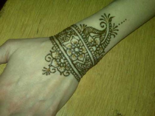 Mehndi 360: kara Mehndi Design